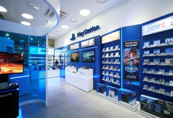 #007 Sony Playstation Boutique Store Design - Custom Mobile Cell Phone ...