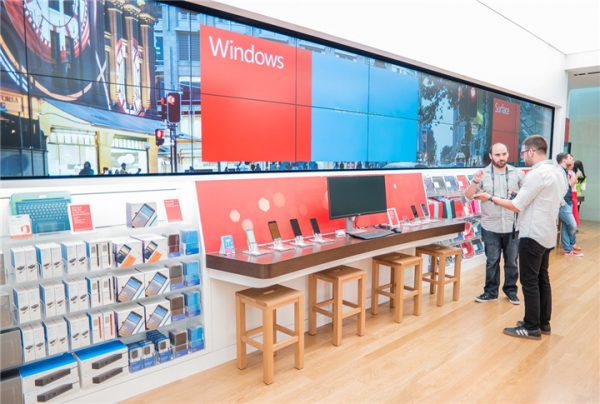 #024 Microsoft Surface Experience Store Interior - Custom Mobile Cell ...